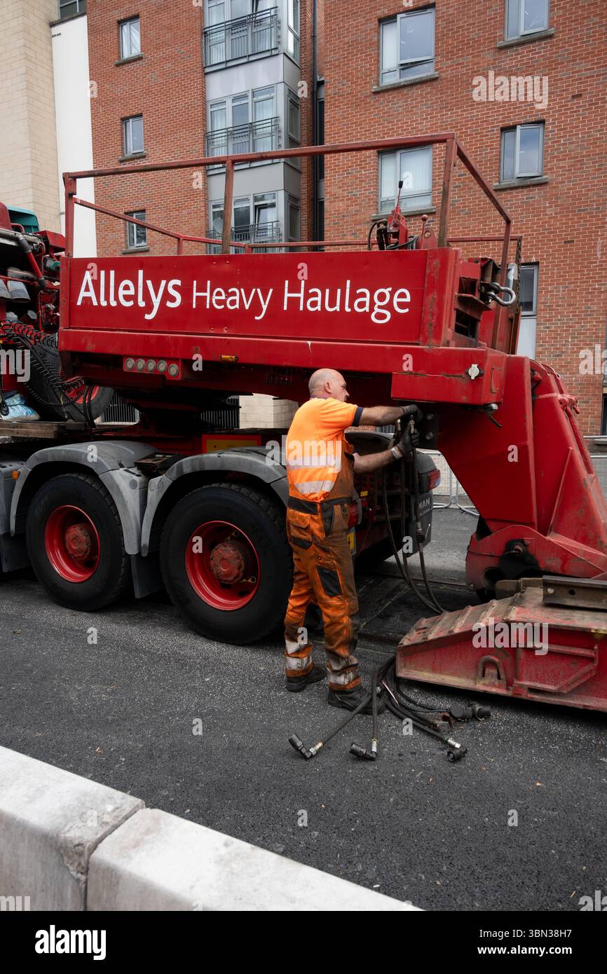 Allelys low loader hi-res stock photography and images - Alamy