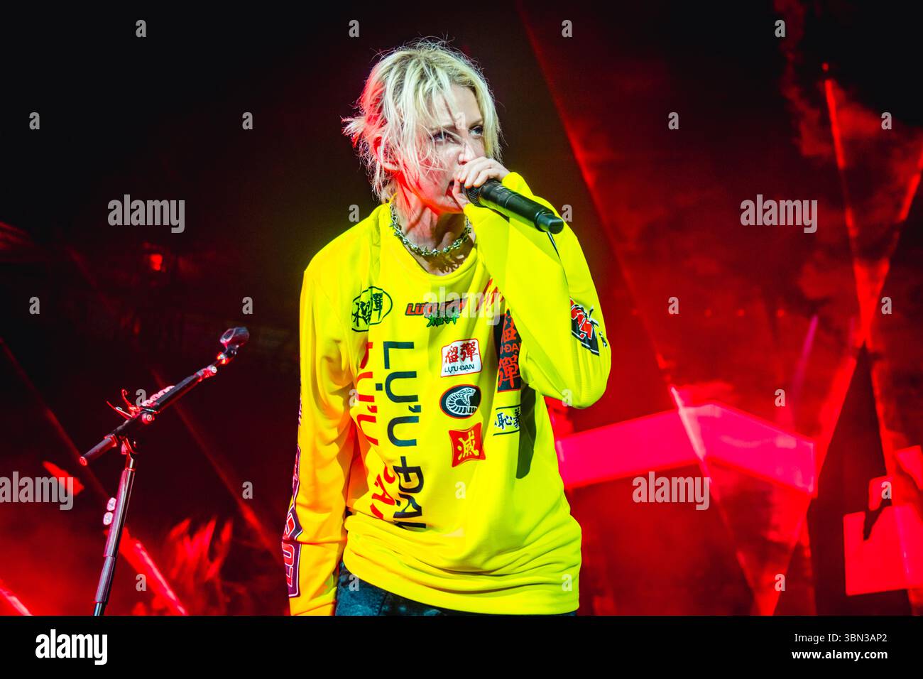 Emily armstrong linkin park hi-res stock photography and images - Alamy