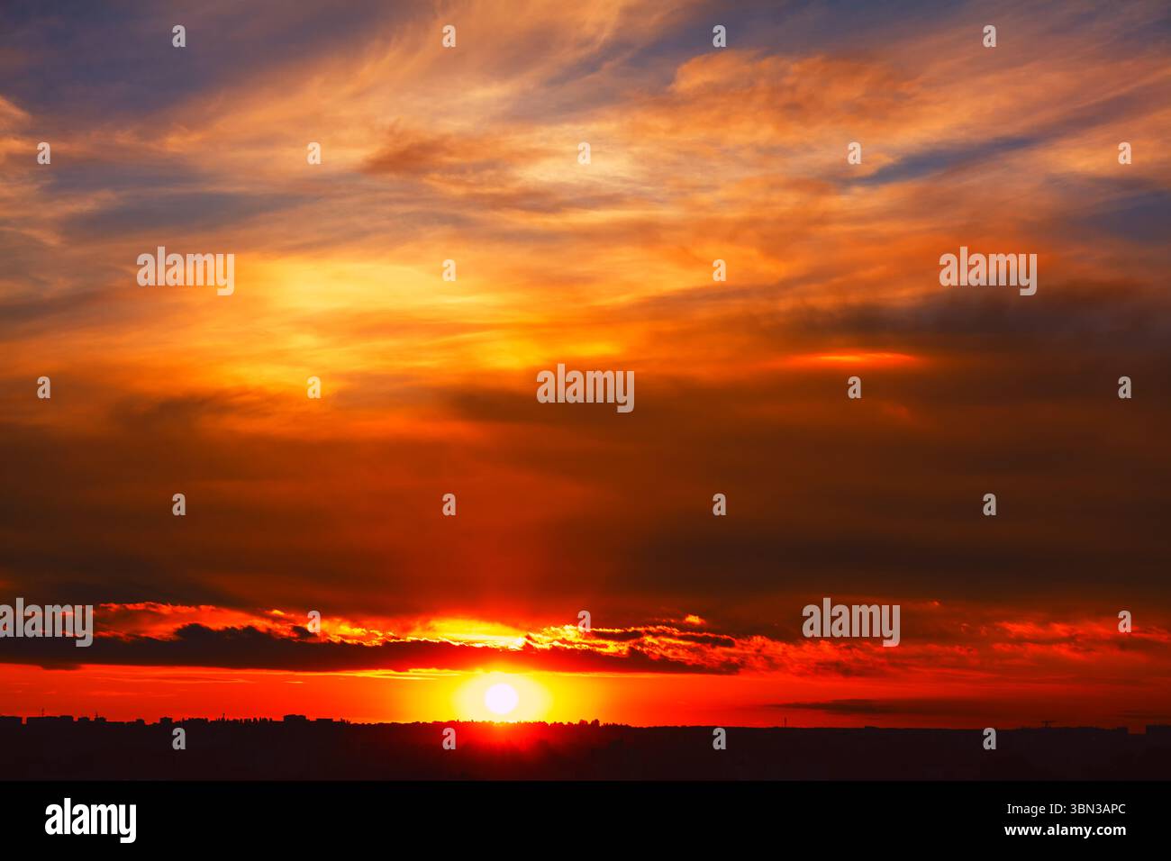 Radiant sunset sky swirling hi-res stock photography and images - Alamy