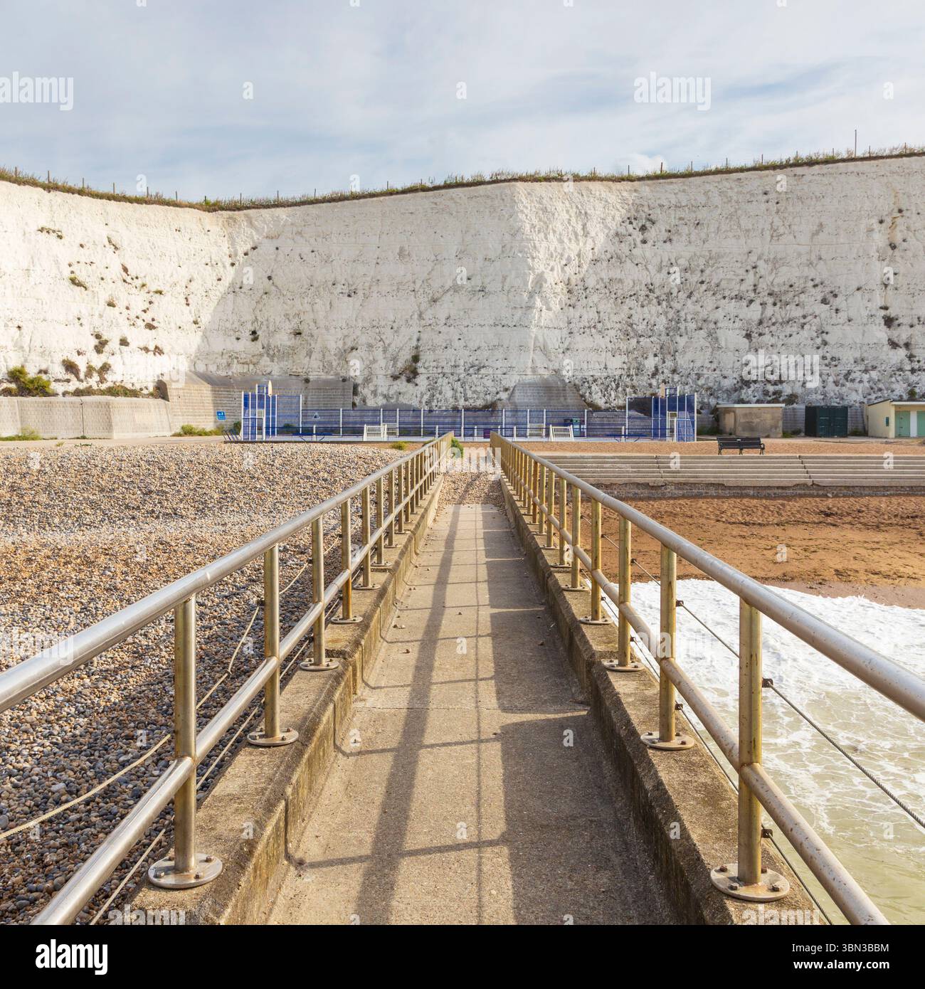 White Cliffs at Rottingdean from Groyne Looking Inland Stock Photo - Alamy