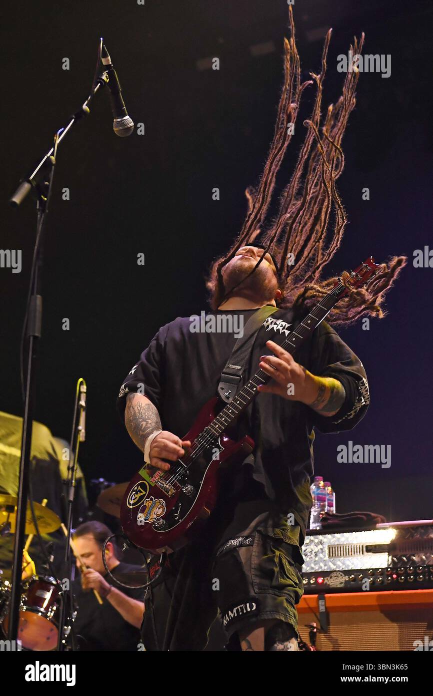 LONDON, ENGLAND - DECEMBER 20: John Cooke of ‘Napalm Death’ performing ...