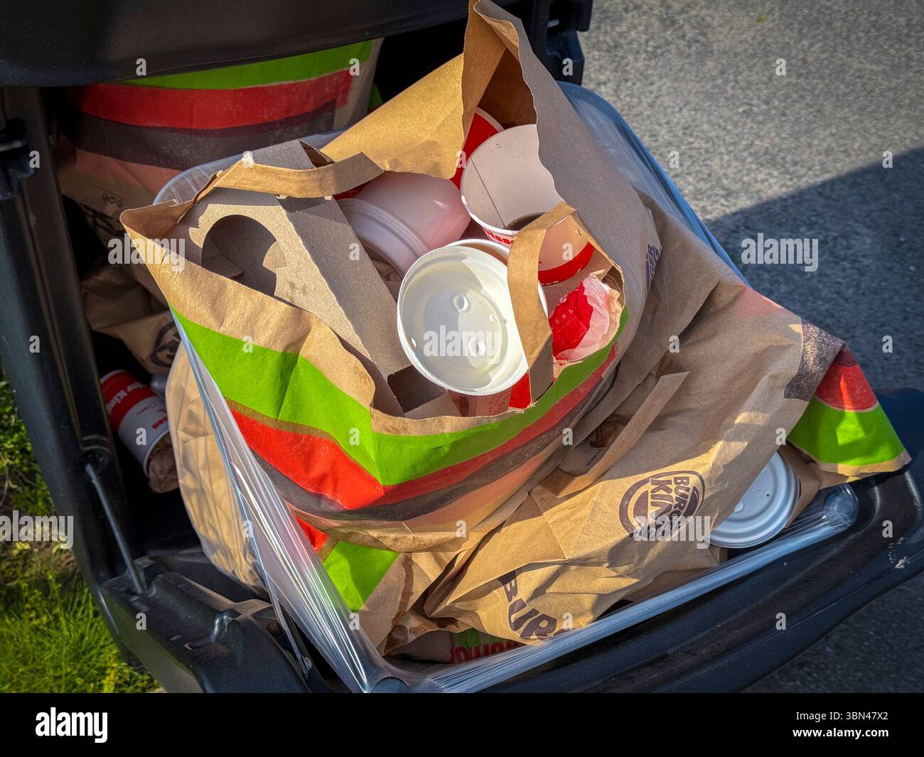 Burger King fast-food garbage can Stock Photo - Alamy