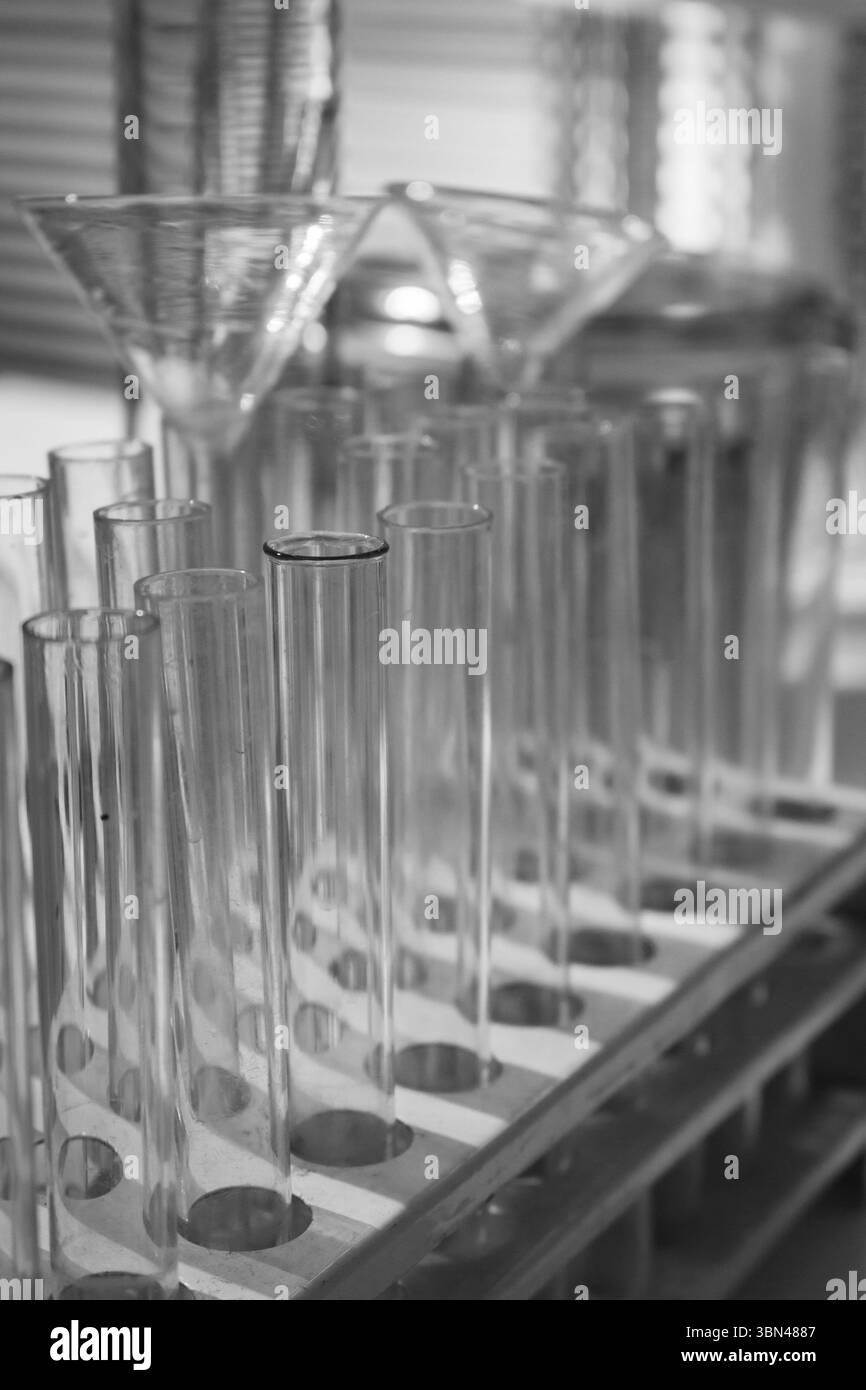 Pharmaceutic laboratory research chemistry Black and White Stock Photos ...