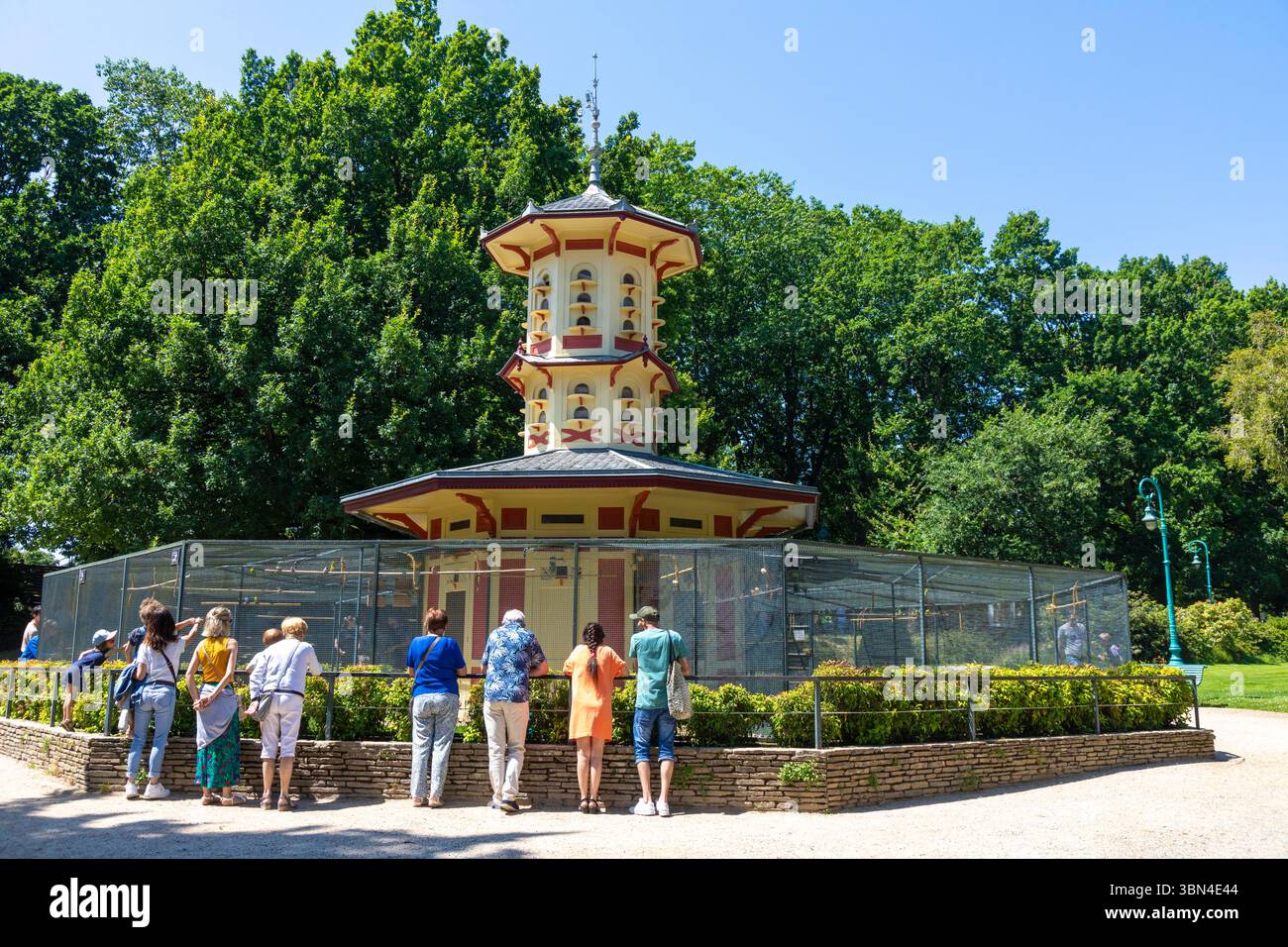 France, Brittany, Ille-et-Vilaine, Rennes. Thabor Park. The aviary ...