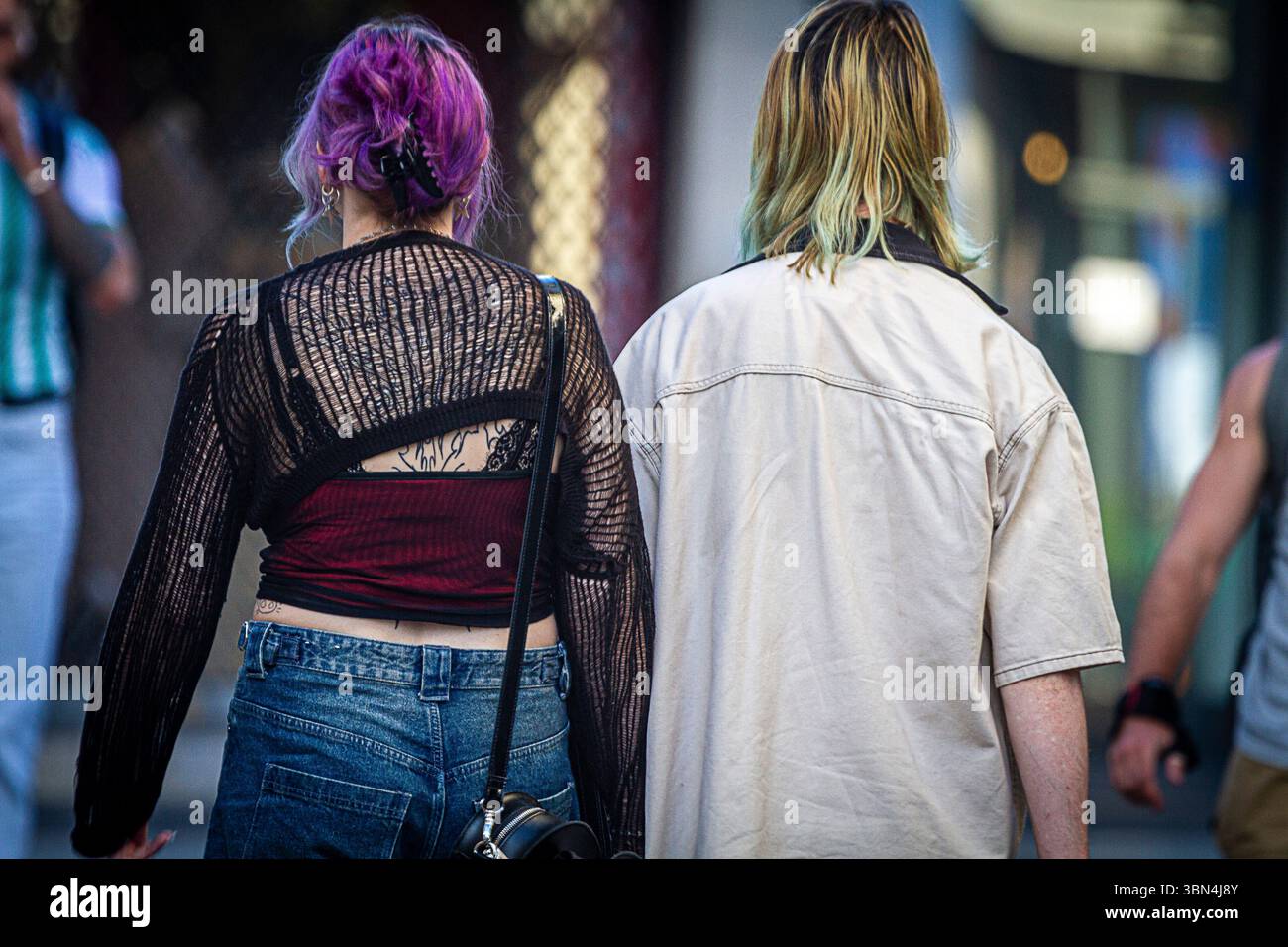 Goth couple male female hi-res stock photography and images - Alamy