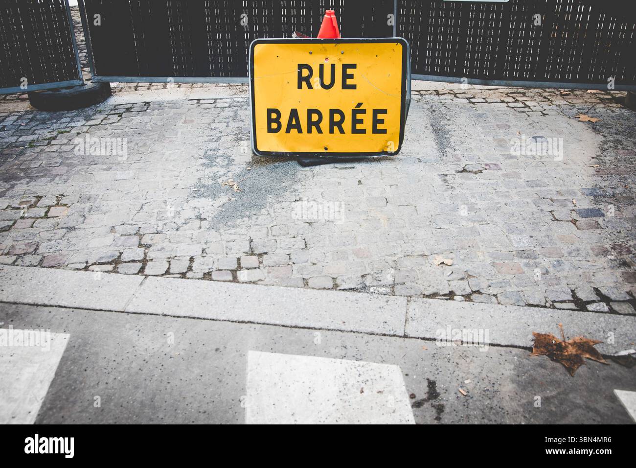 Rue barree hi-res stock photography and images - Alamy