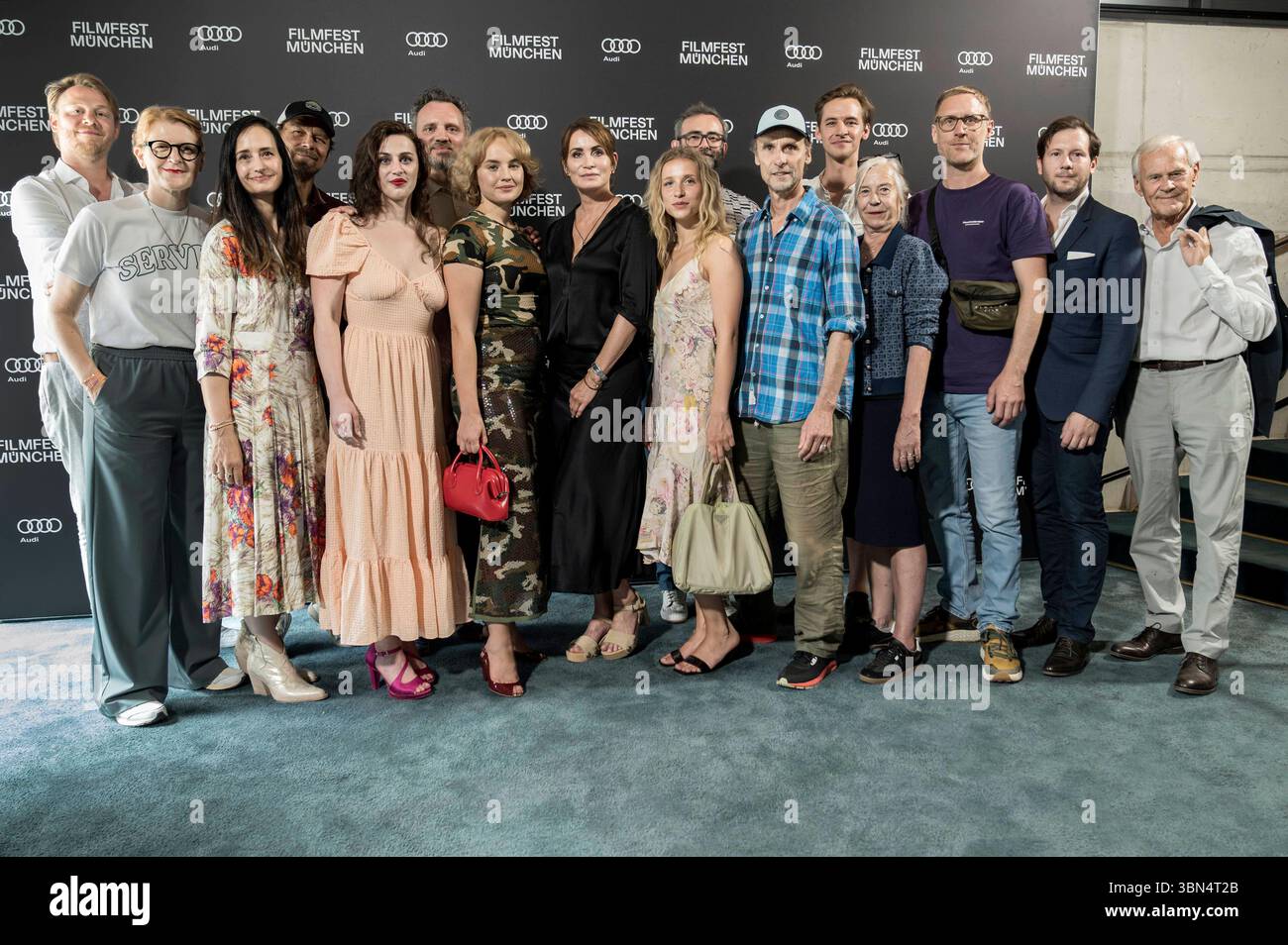 Roland Silbernagl, Josephine Bloeb, Luisa von Finckh, Anja Kling, Jan ...