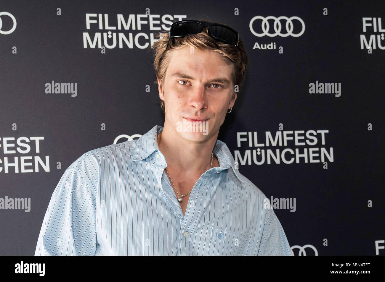 Gustav Schmidt bei der Premiere des ARD Fernsehfilms Die Hochzeit auf ...