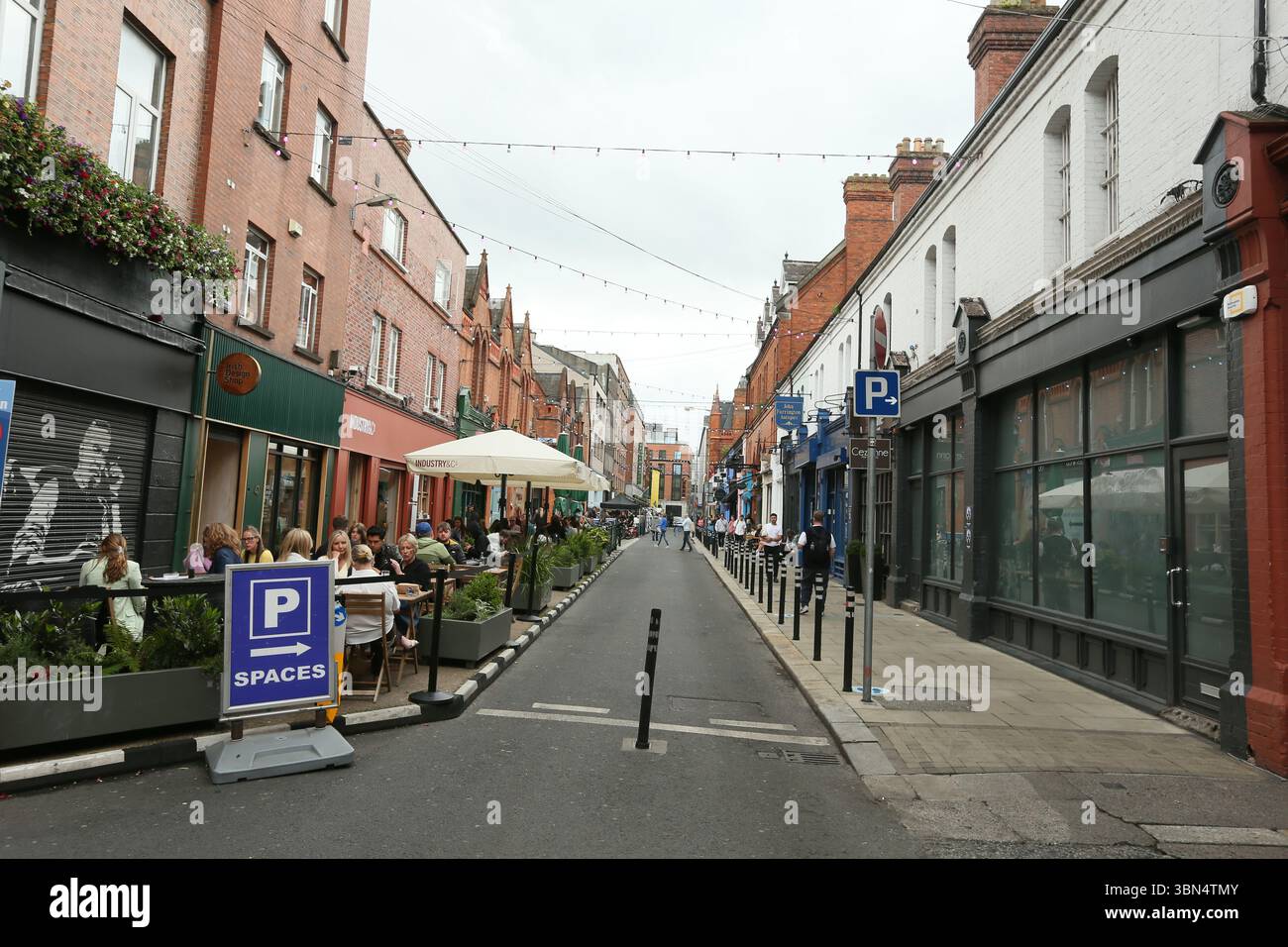 Dublin, Ireland - 28th May 2025 - Drury Street in Dublin city centre on ...