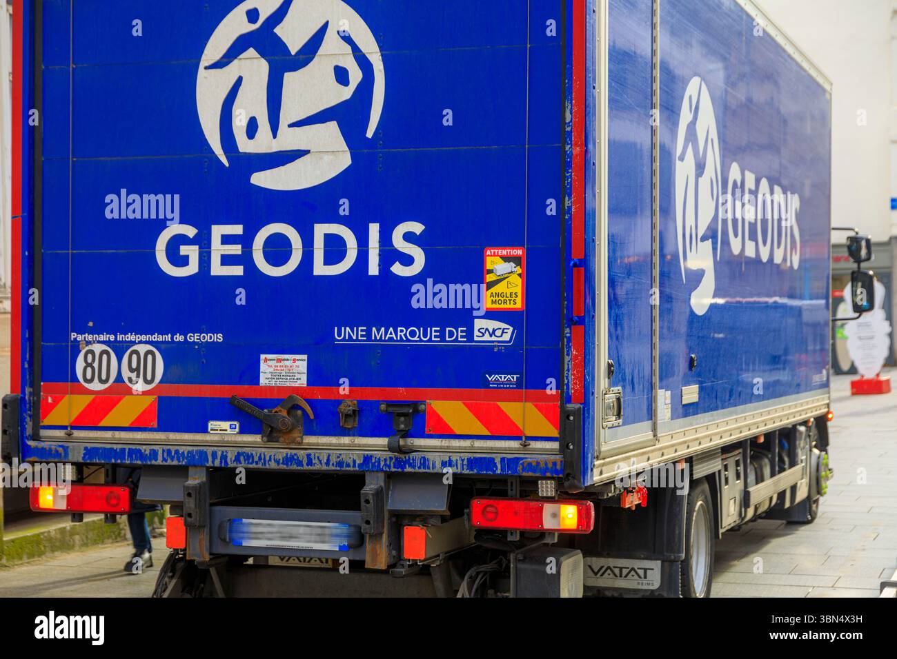 Geodis truck hi-res stock photography and images - Alamy