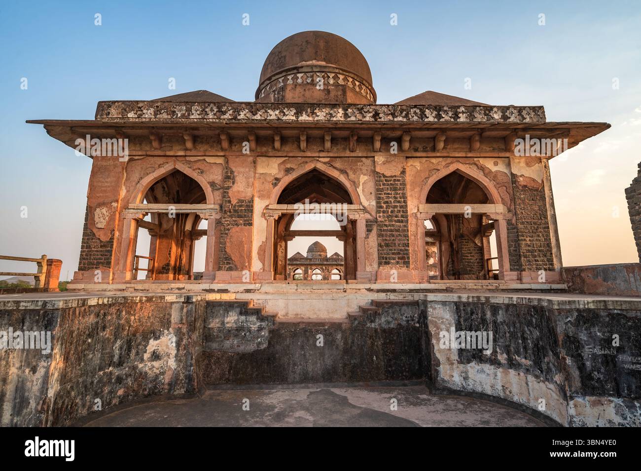 Jahaz Mahal royal complex, Mandu, Madhya Pradesh, India Stock Photo - Alamy