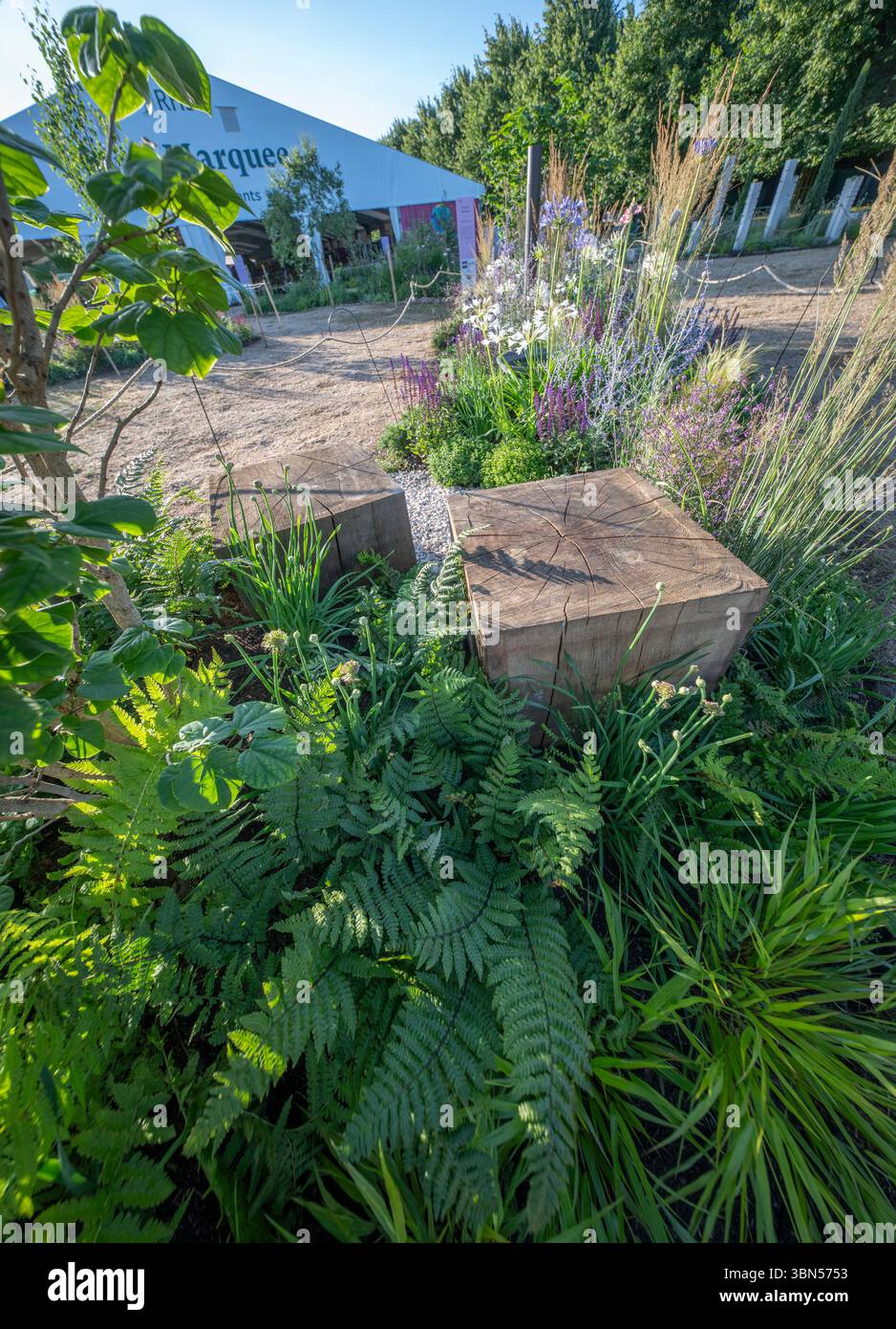 15 minute city garden hi-res stock photography and images - Alamy