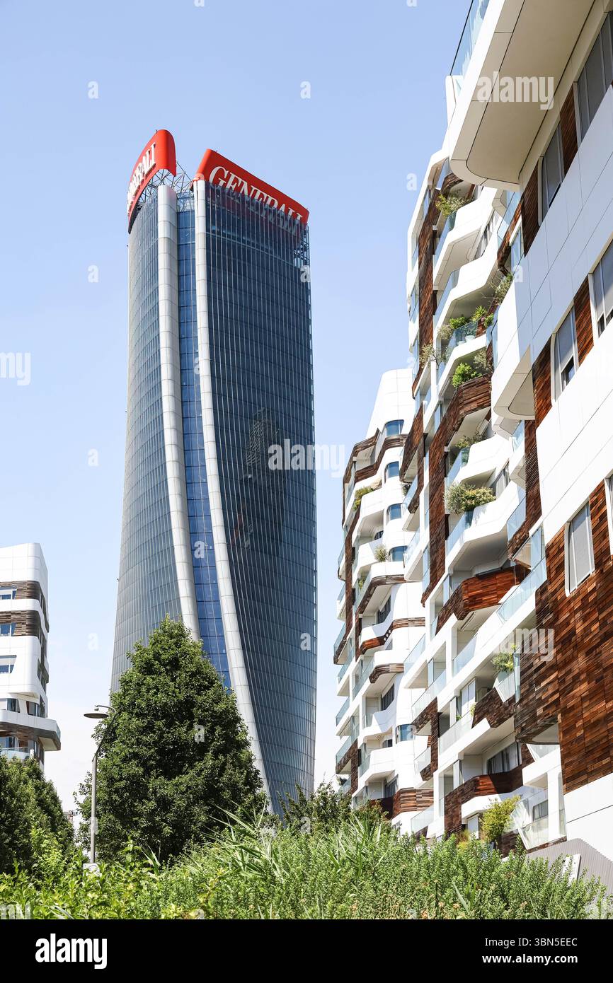 Milan, The collapse of the Generali sign on the Hadid Tower ...