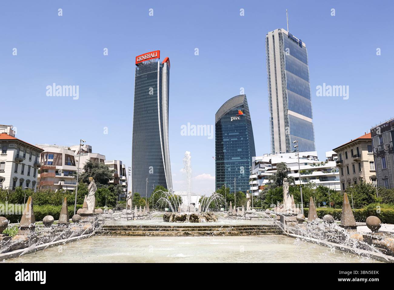 Milan, The collapse of the Generali sign on the Hadid Tower ...