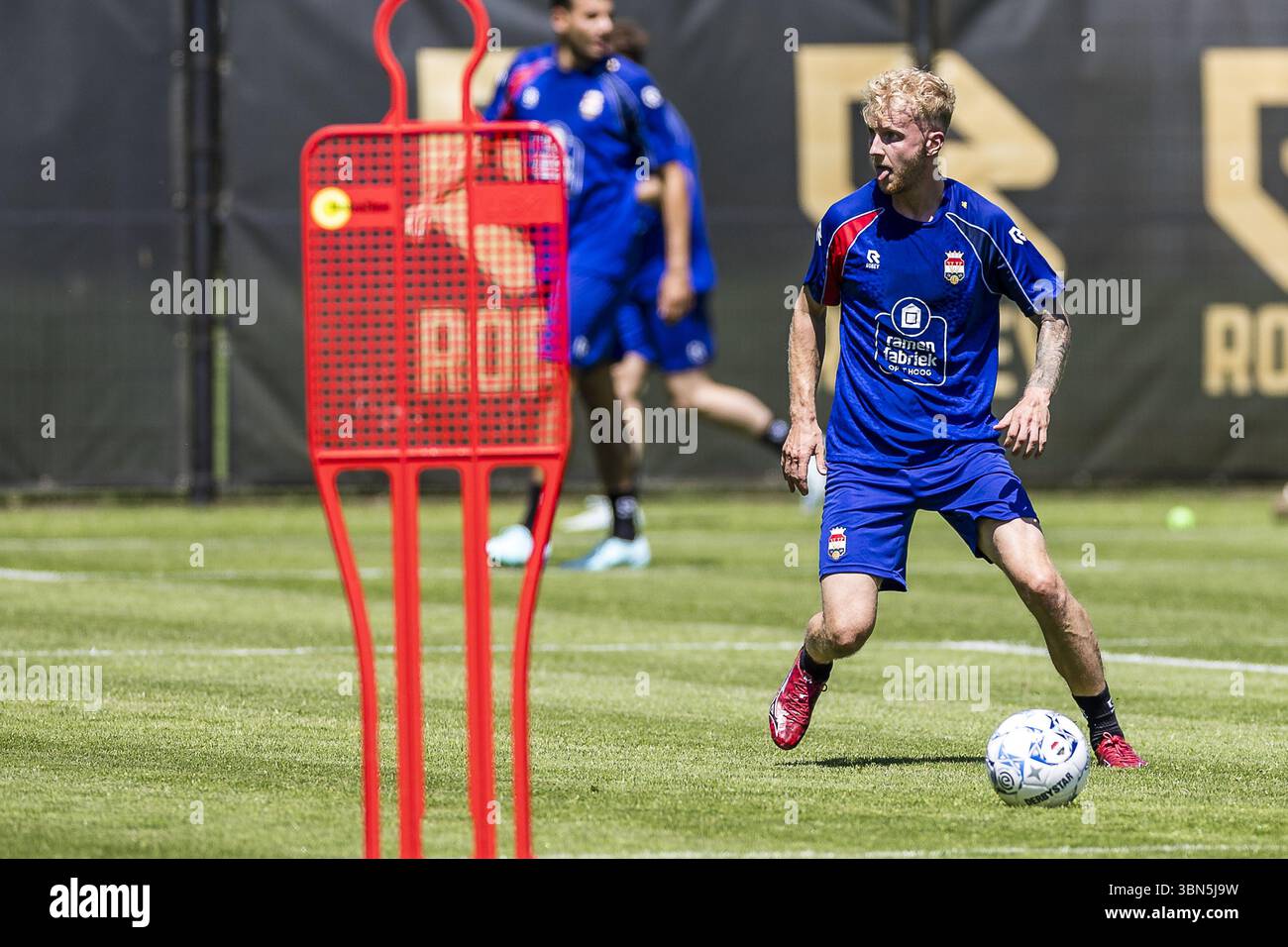 Jari schuurman of willem ii tilburg hi-res stock photography and images ...
