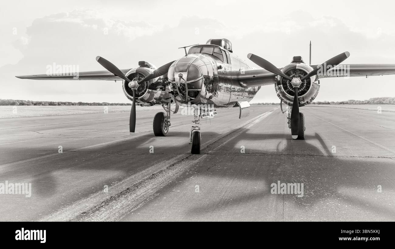 Cockpit american ww2 vintage hi-res stock photography and images - Alamy