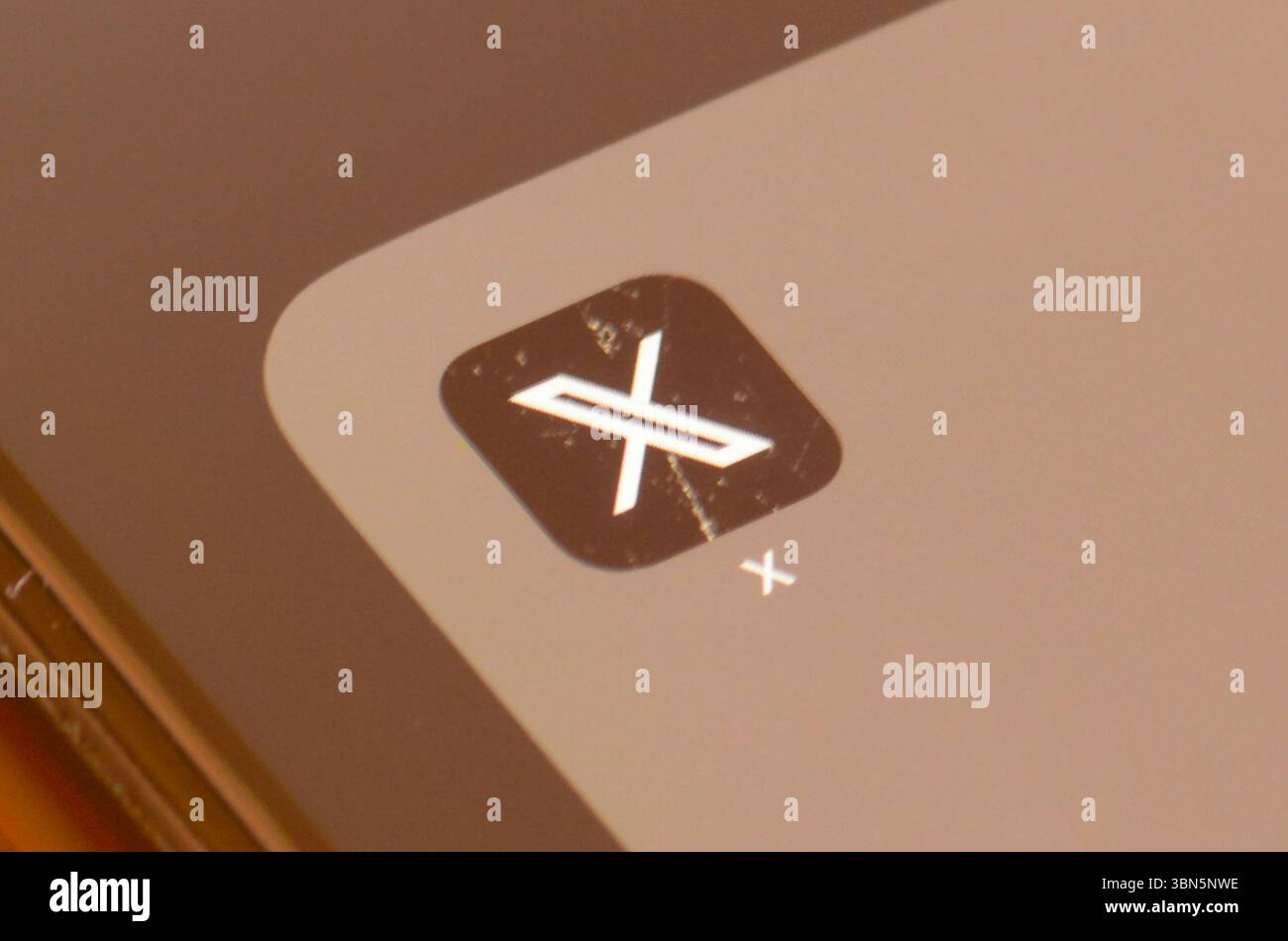 X smartphone hi-res stock photography and images - Alamy