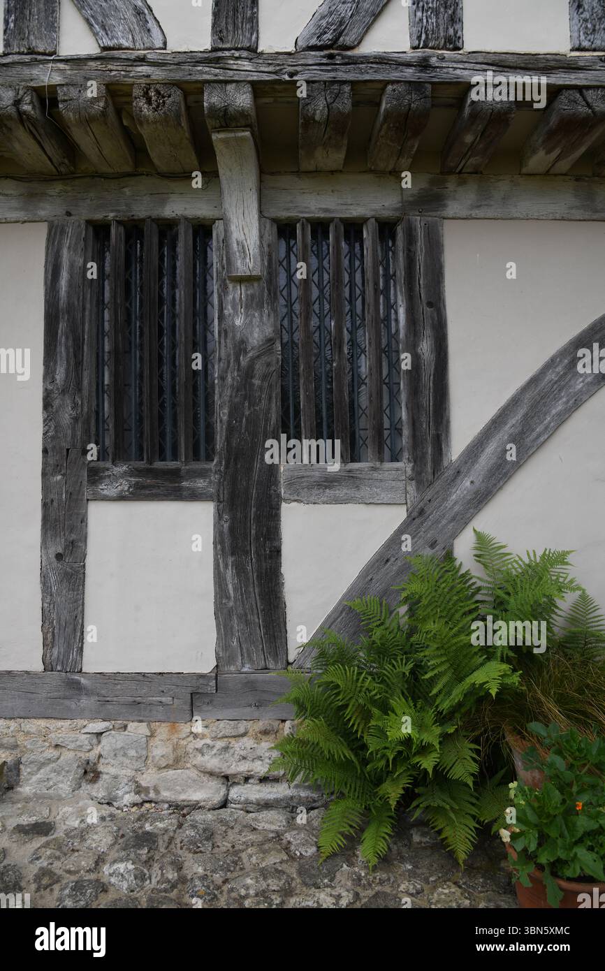 15th Century manor house Stock Photo - Alamy
