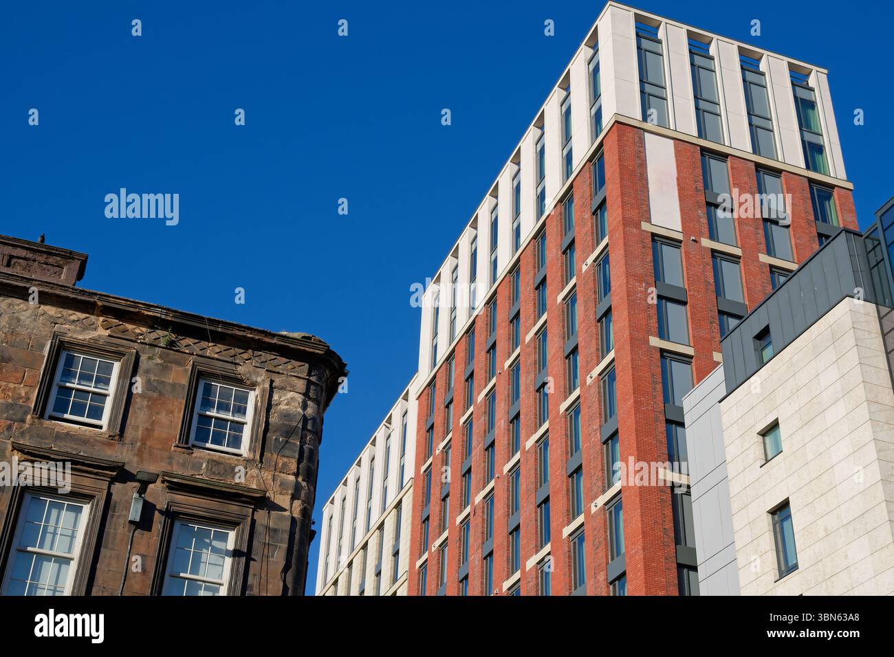 Modern high rise flats at Glasgow Harbour Stock Photo - Alamy