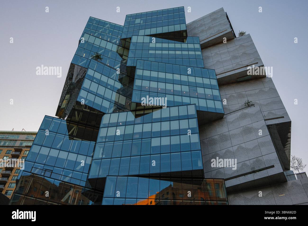 Deloitte hi-res stock photography and images - Alamy