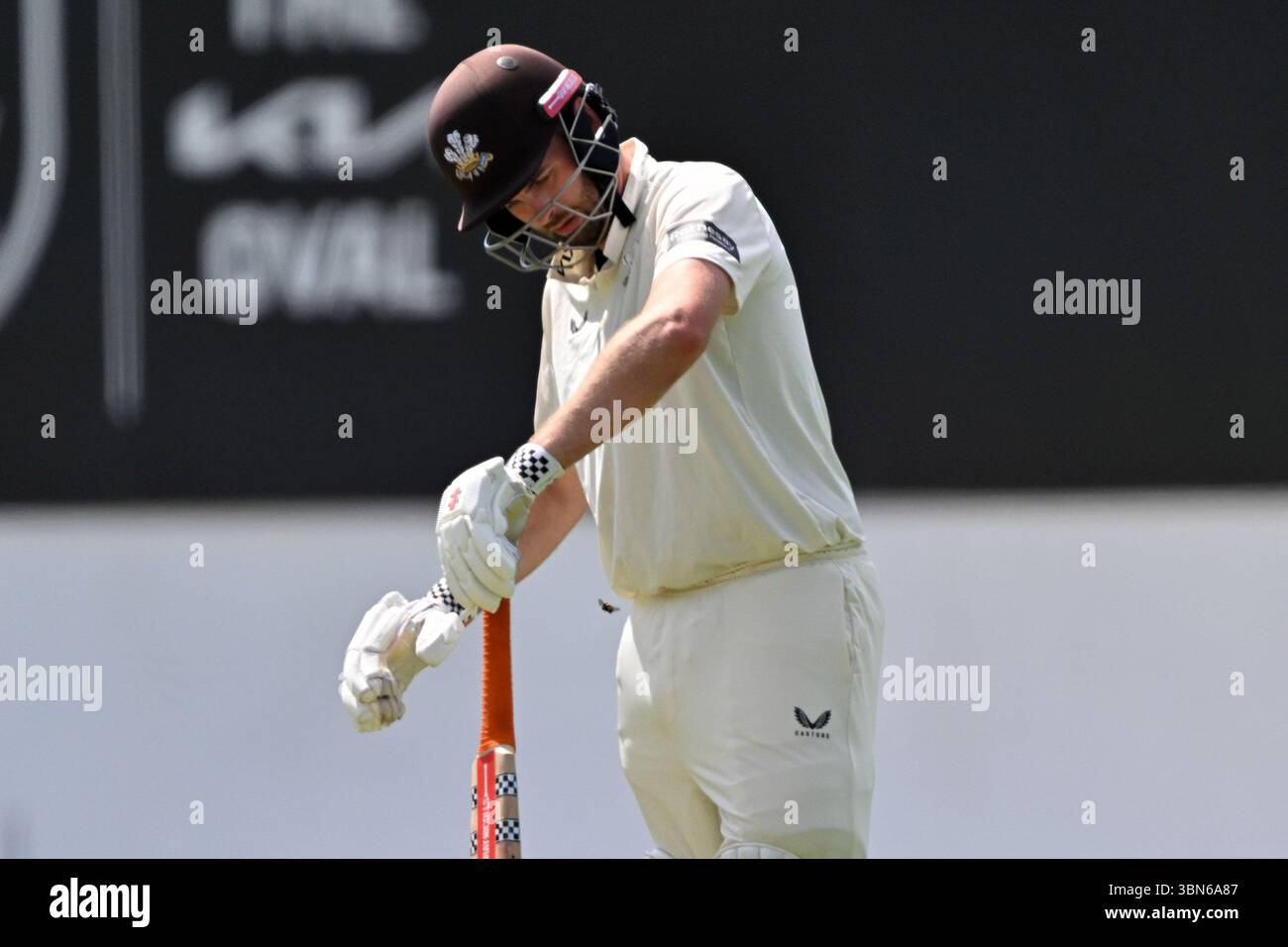 London, England, 30th June, 2025: Dom Sibley of Surrey has problems ...