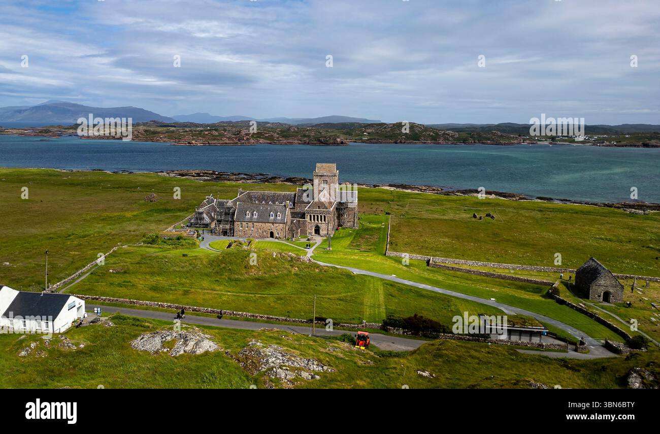 Iona Abbey with the Sound of Iona behind, Isle of Iona, Inner Hebrides ...