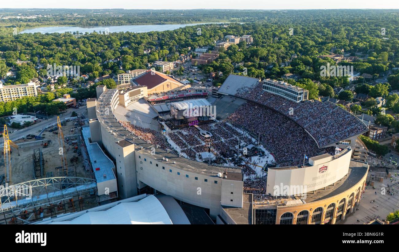 Ella langley hi-res stock photography and images - Alamy