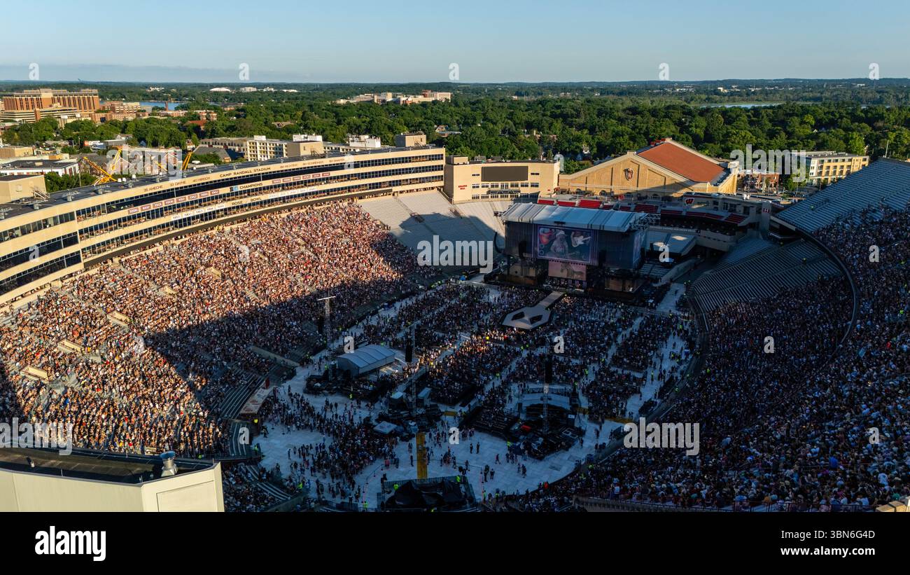 Ella langley hi-res stock photography and images - Alamy