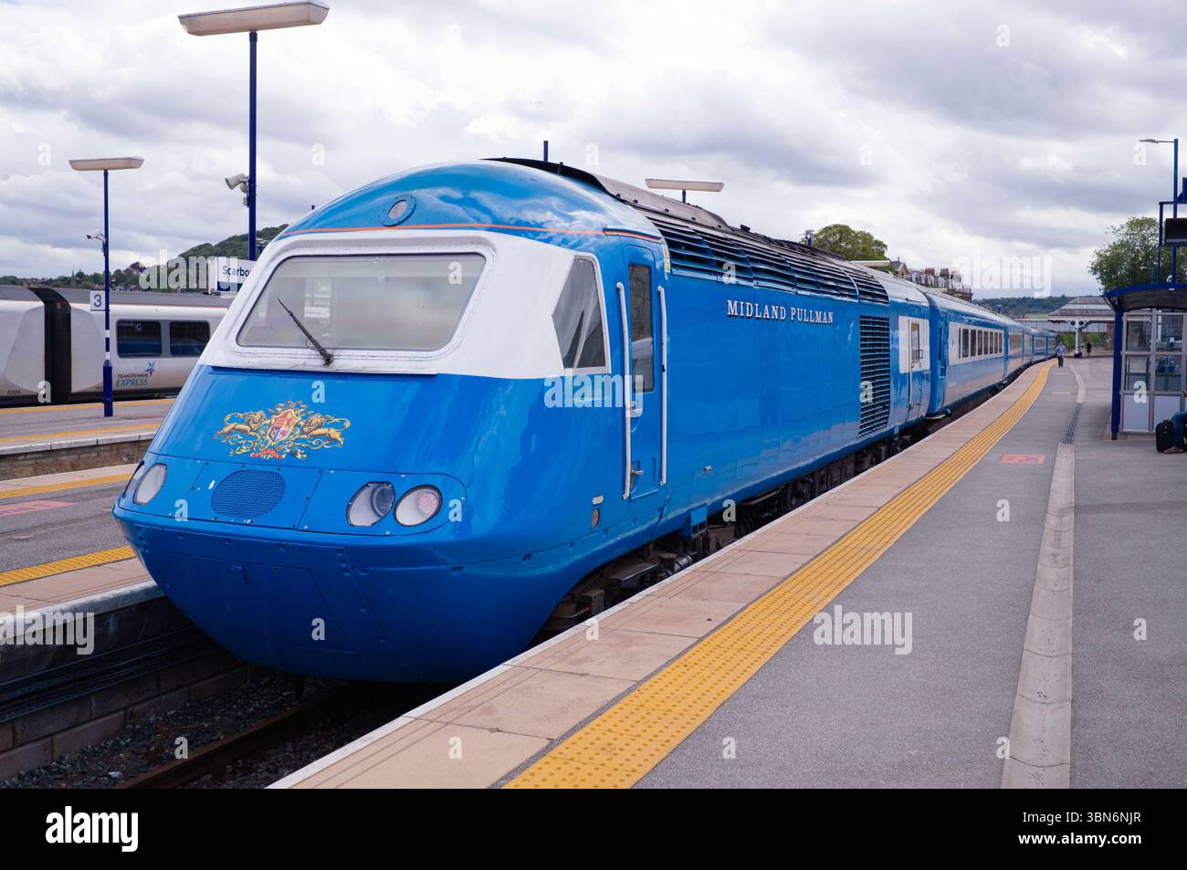 Midland Pullman first class train at Scarborough, railway stationZ ...