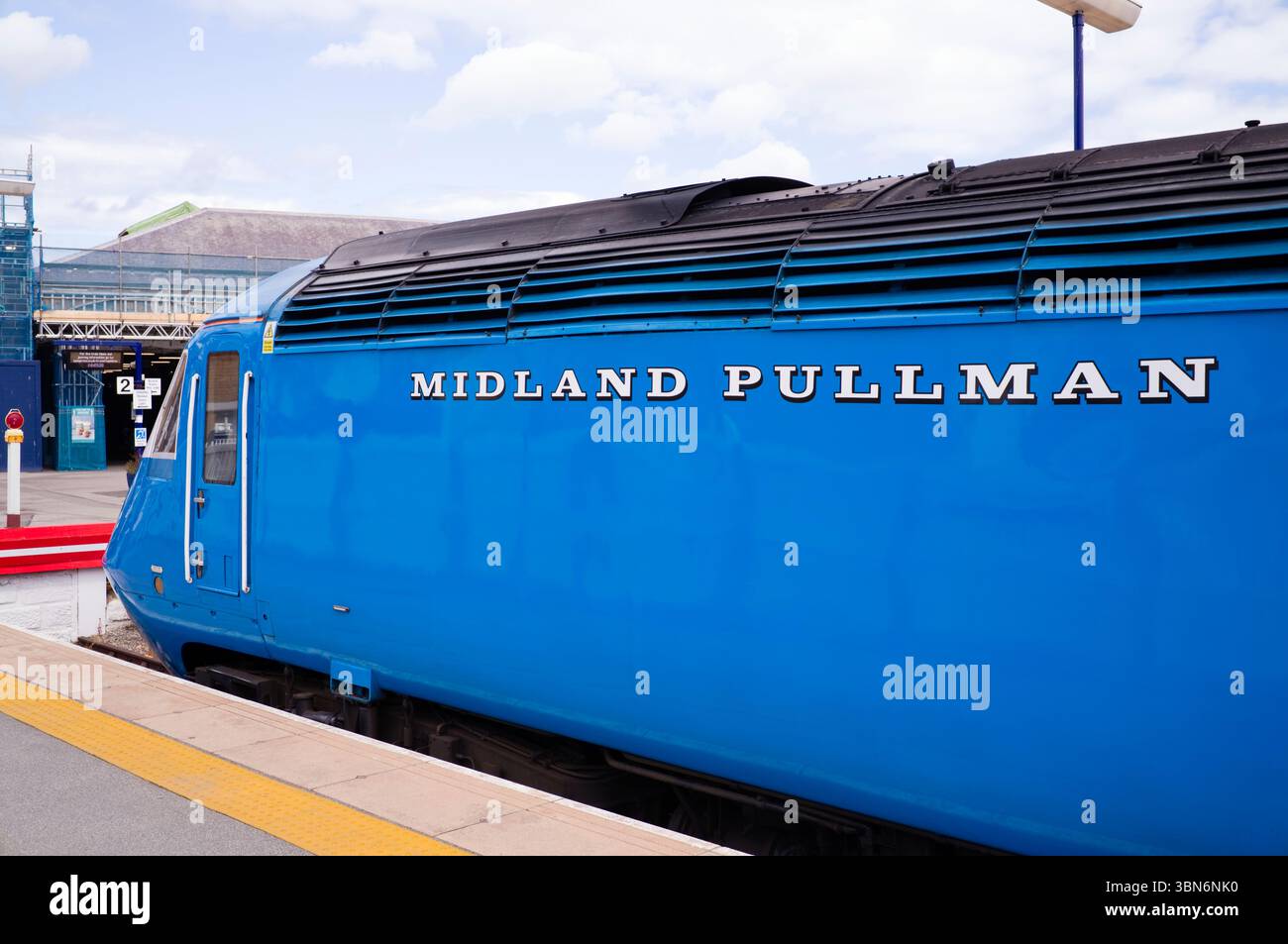Midland Pullman first class train at Scarborough, railway station Stock ...