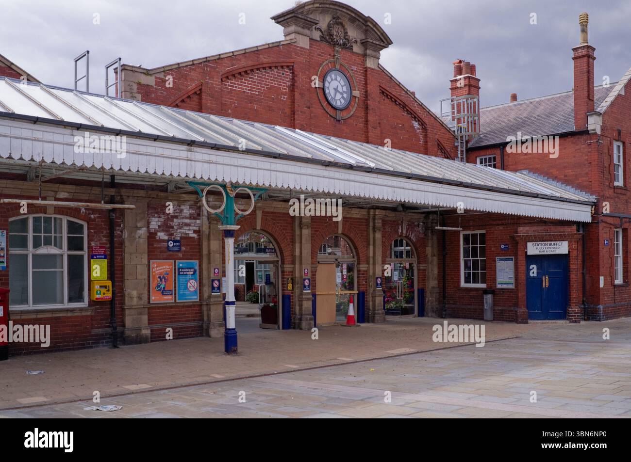 The exterior of Bridlington railway station built in 1912 Stock Photo ...