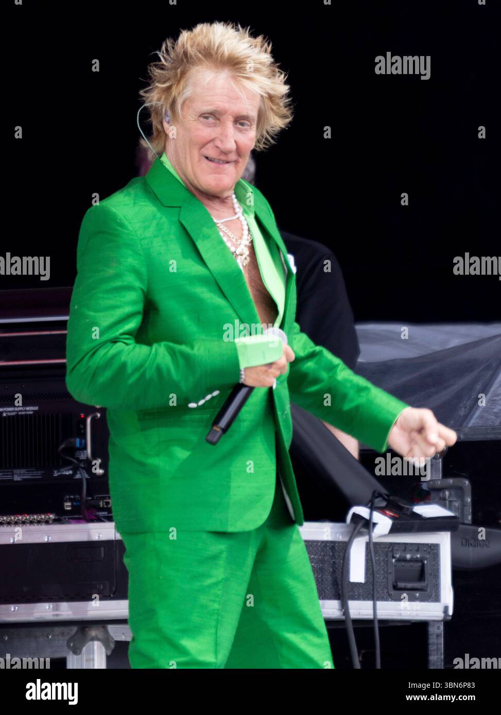 Rod Stewart performing on the Pyramid Stage during the Glastonbury ...