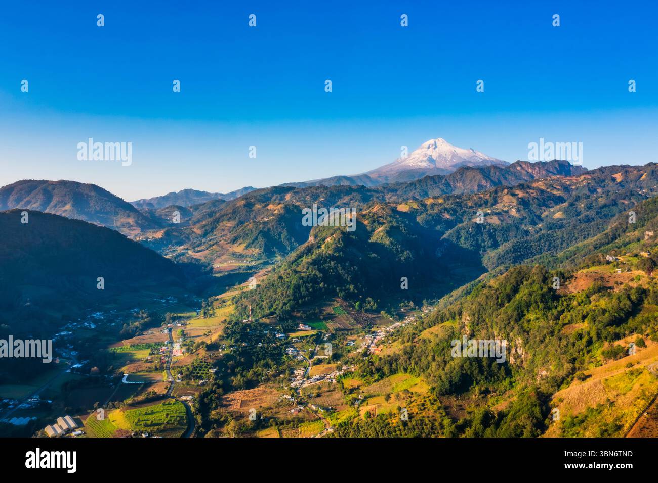 Pico de Orizaba Volcano Stock Photo - Alamy