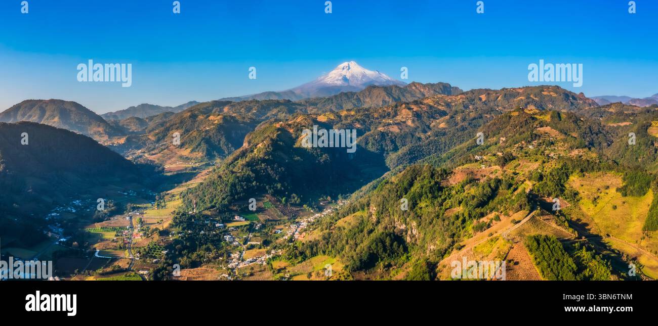 Pico de Orizaba Volcano Stock Photo - Alamy