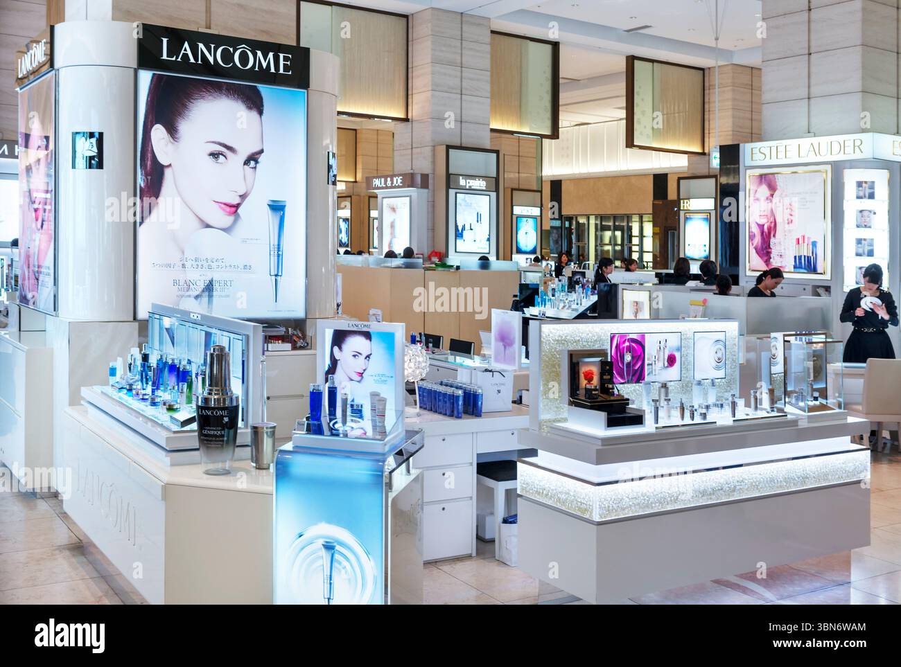 Lancome perfume and cosmetics store display in Tokyo, Japan Stock Photo - Alamy