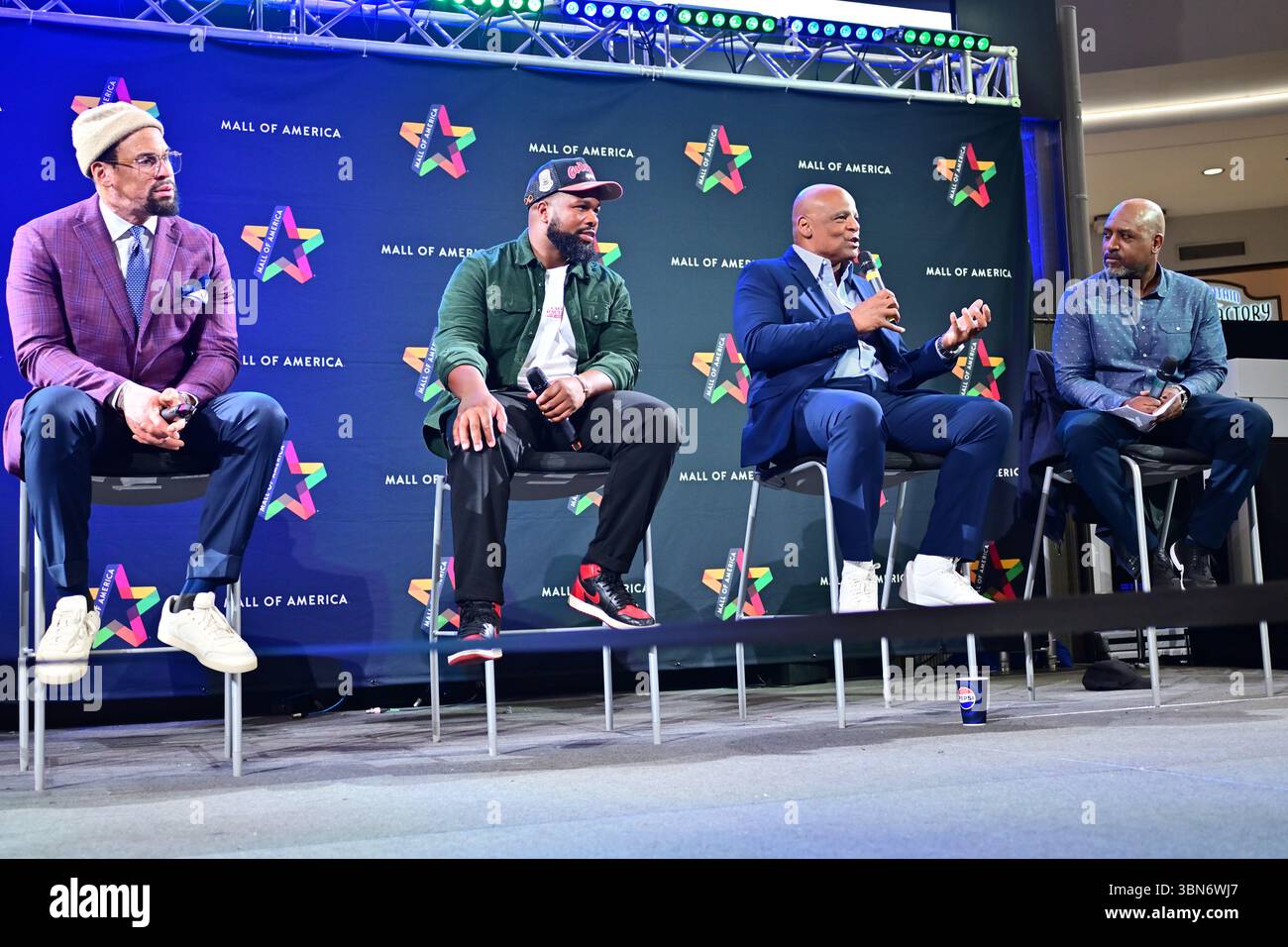 Zechariah y oluwabankole levine babington johnson hi-res stock ...