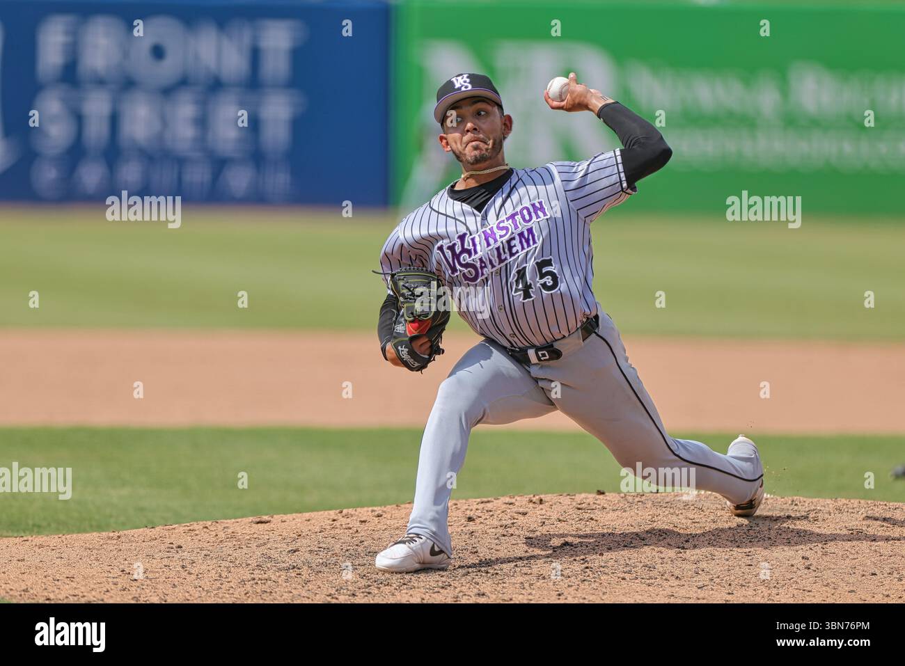 Greensboro, NC: Winston-Salem Dash pitcher Gil Luna (45) delivers a ...