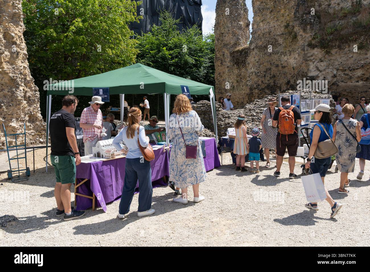 Reading 2025 hi-res stock photography and images - Alamy