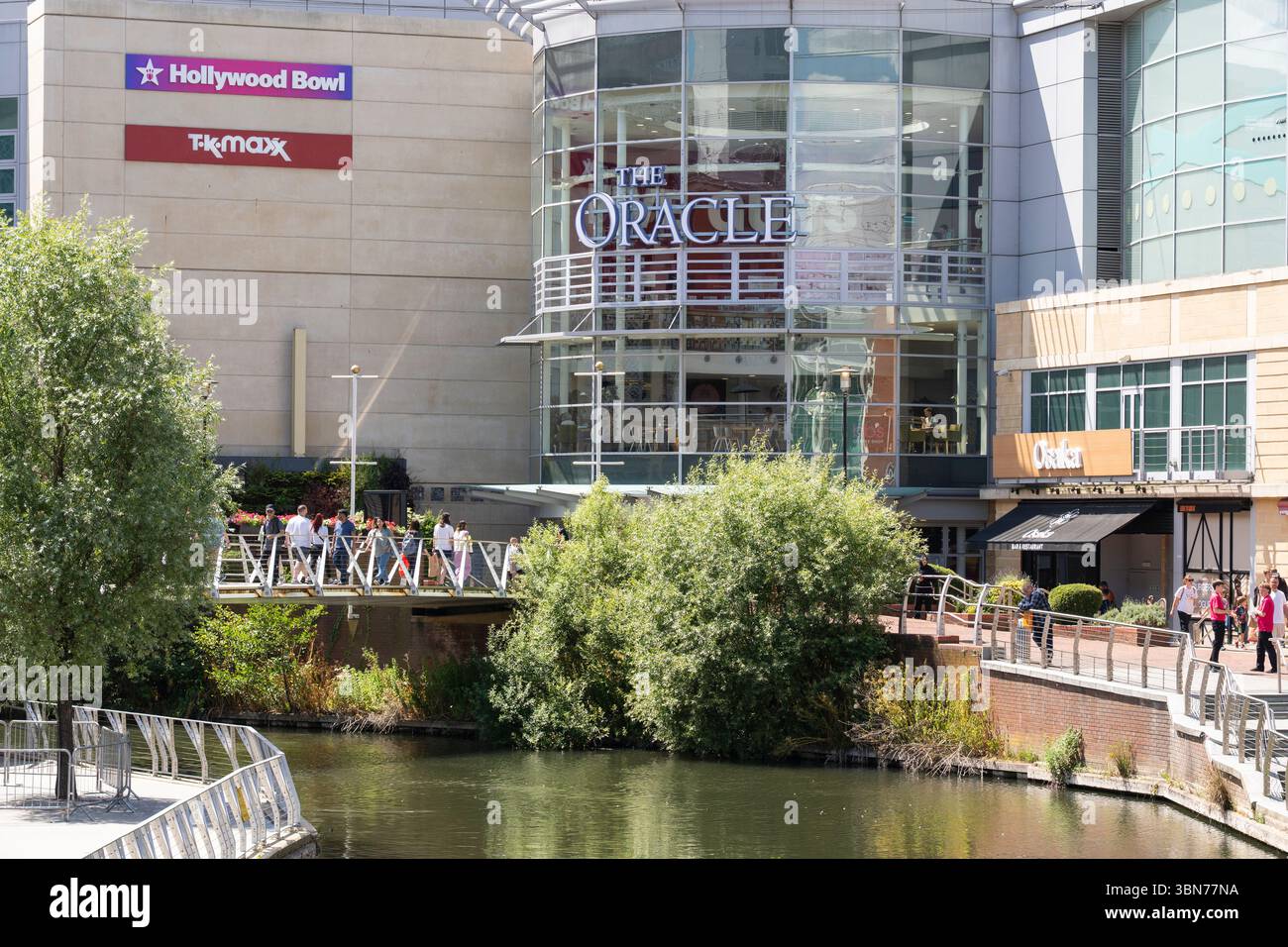 Shoppers and visitors to The Oracle indoor shopping centre & leisure ...