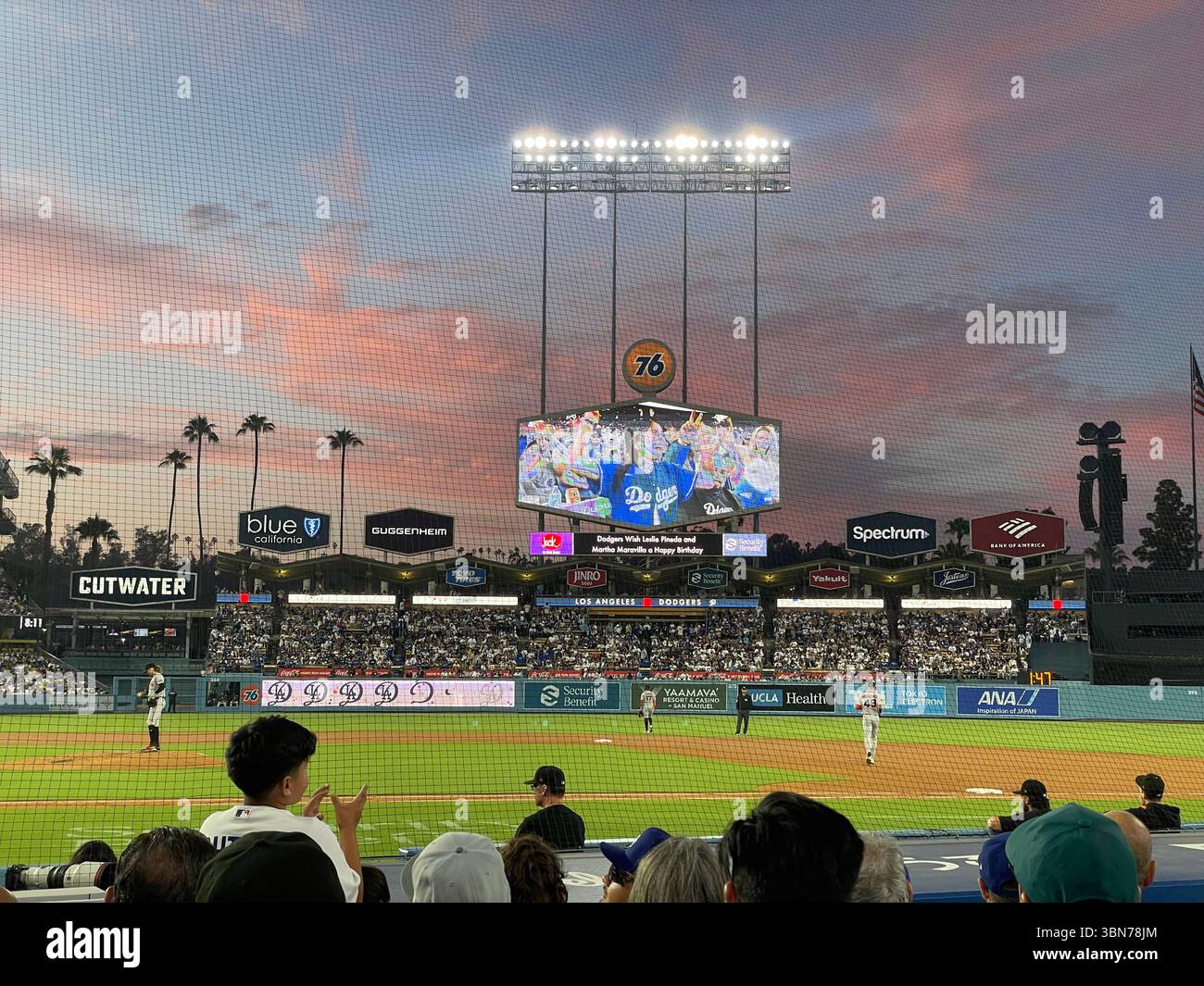 Dodgers scoreboard dodger stadium hi-res stock photography and images ...