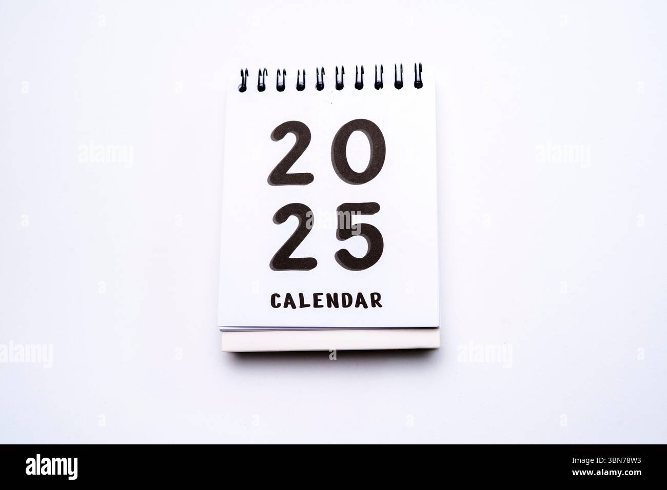 2025 desk calendar hi-res stock photography and images - Alamy