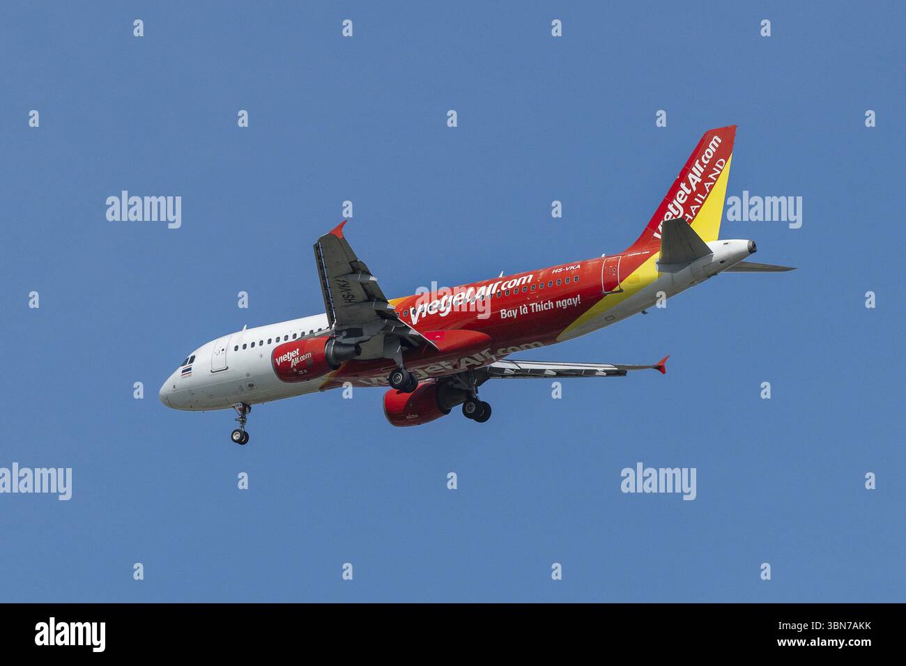 Aircraft VietJetAir Thailand, HS-VKA, Airbus A320-200 Stock Photo - Alamy