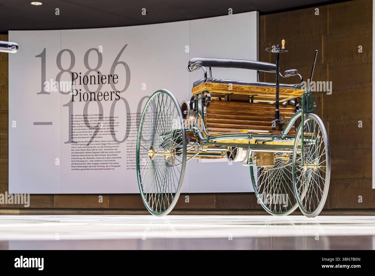 Benz Patent Motor Car from 1886 - the world's first petrol car. The ...