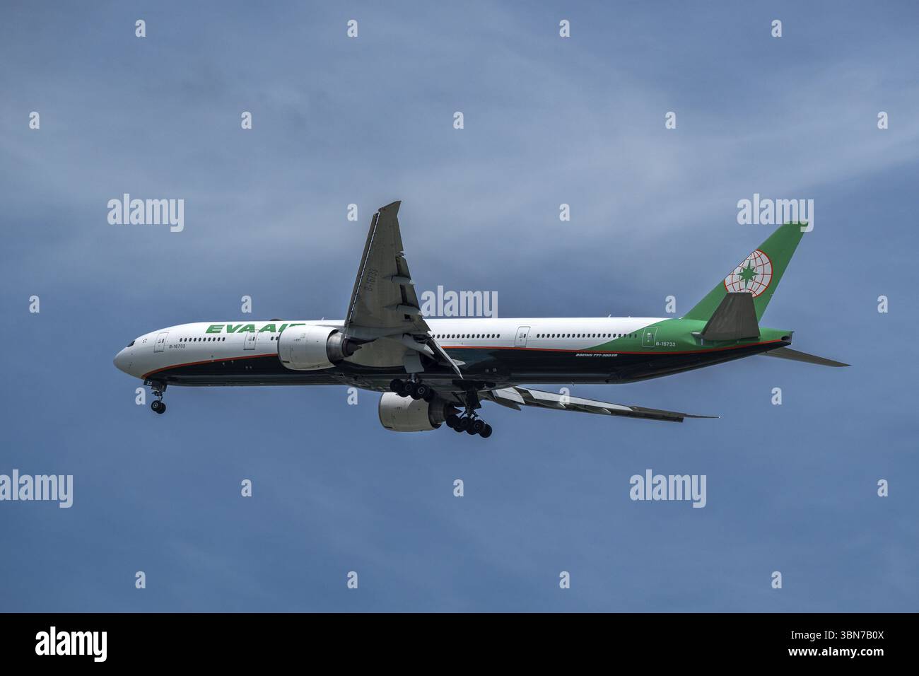 Aircraft EVA Air, B-16733, Boeing 777-300ER Stock Photo - Alamy