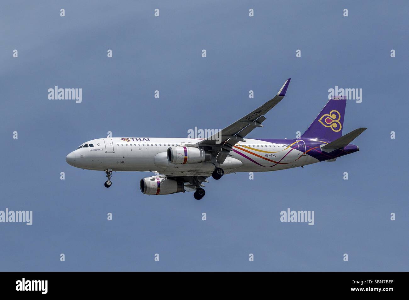 Thai regional flight hi-res stock photography and images - Alamy