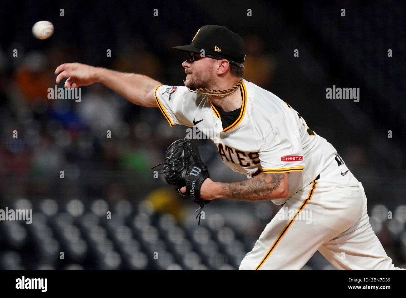 Pittsburgh Pirates pitcher Chase Shugart delivers during the ninth ...