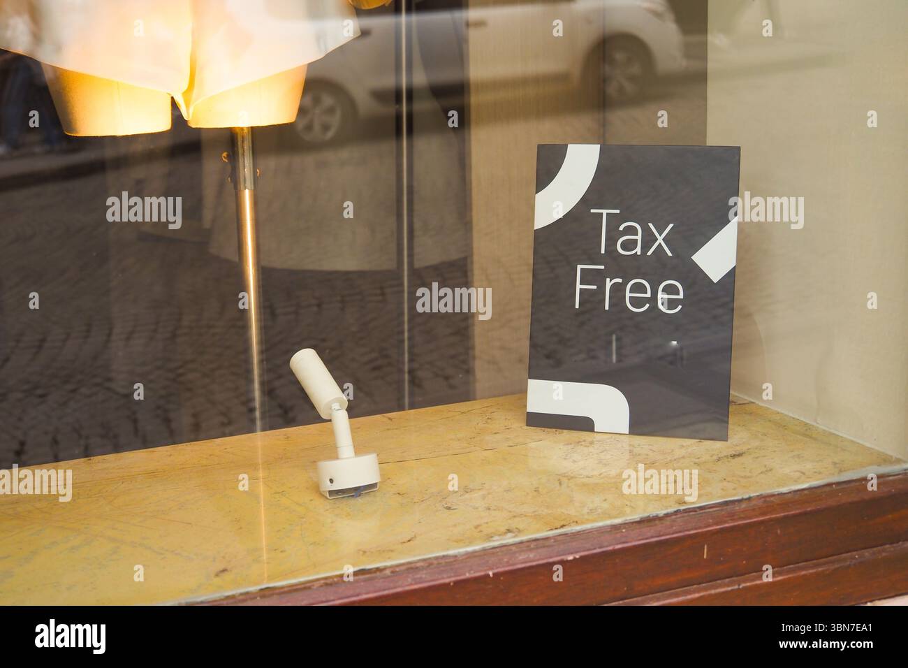 Window display with tax free sign in shopping district Stock Photo - Alamy