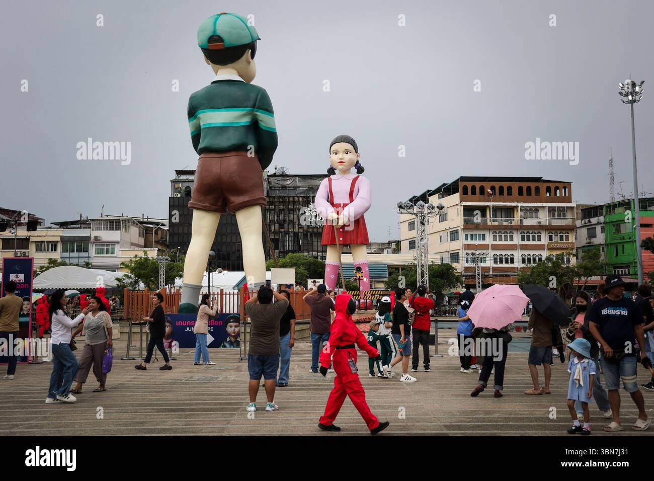 The 12 meter-tall art installation of "Younghee" and "Cheolsu”, the ...
