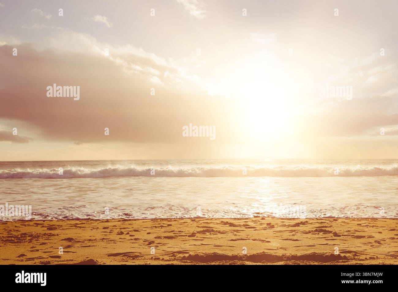 Calm ocean waves during sunset hi-res stock photography and images - Alamy