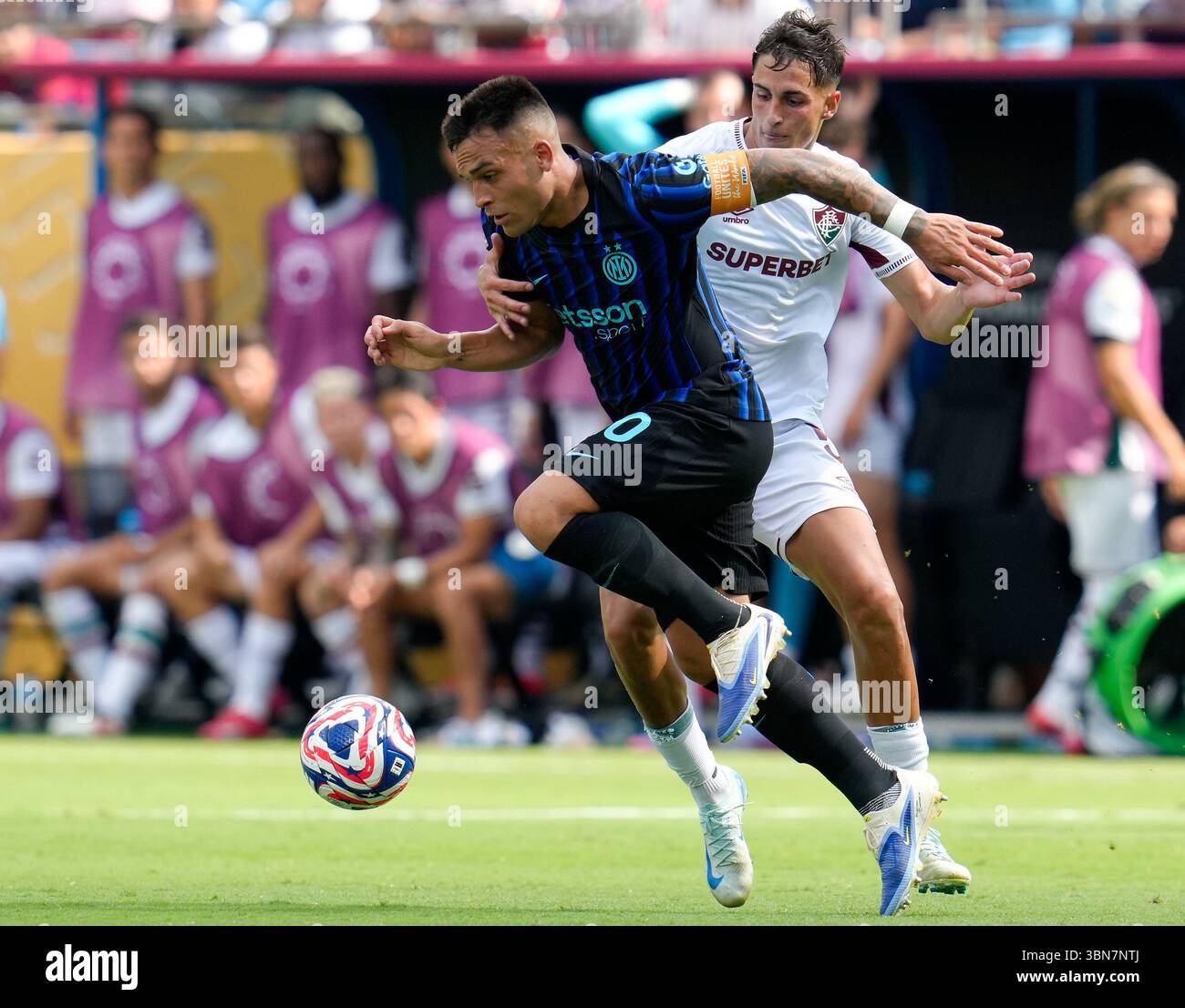 Lautaro Martinez (Inter Milan, #10) gegen Facundo Bernal (Fluminense FC ...